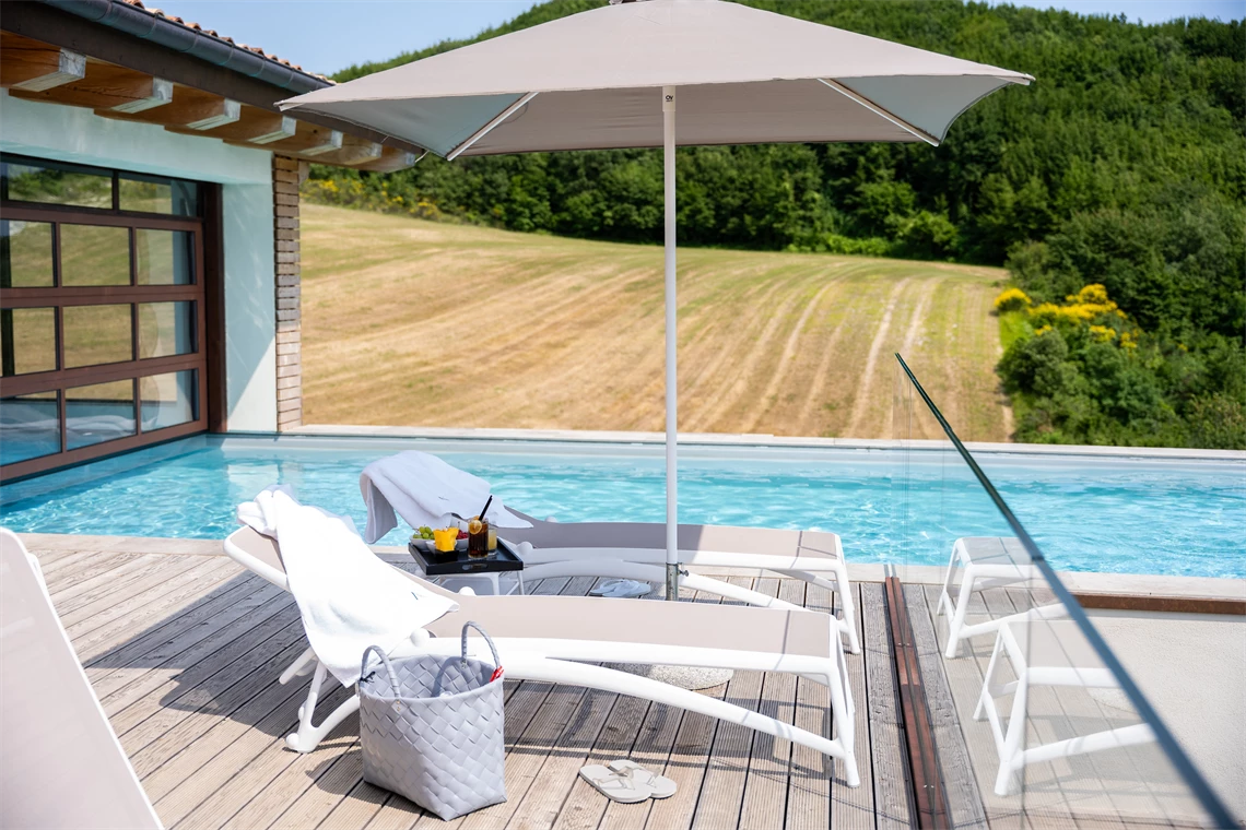 Infinity Pool - The Wellness Area - Aura Relais Urbino | Exclusive ...